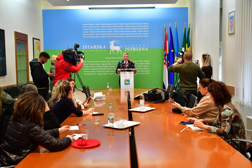 Istarski župan Boris Miletić održao redovnu mjesečnu konferenciju za ...